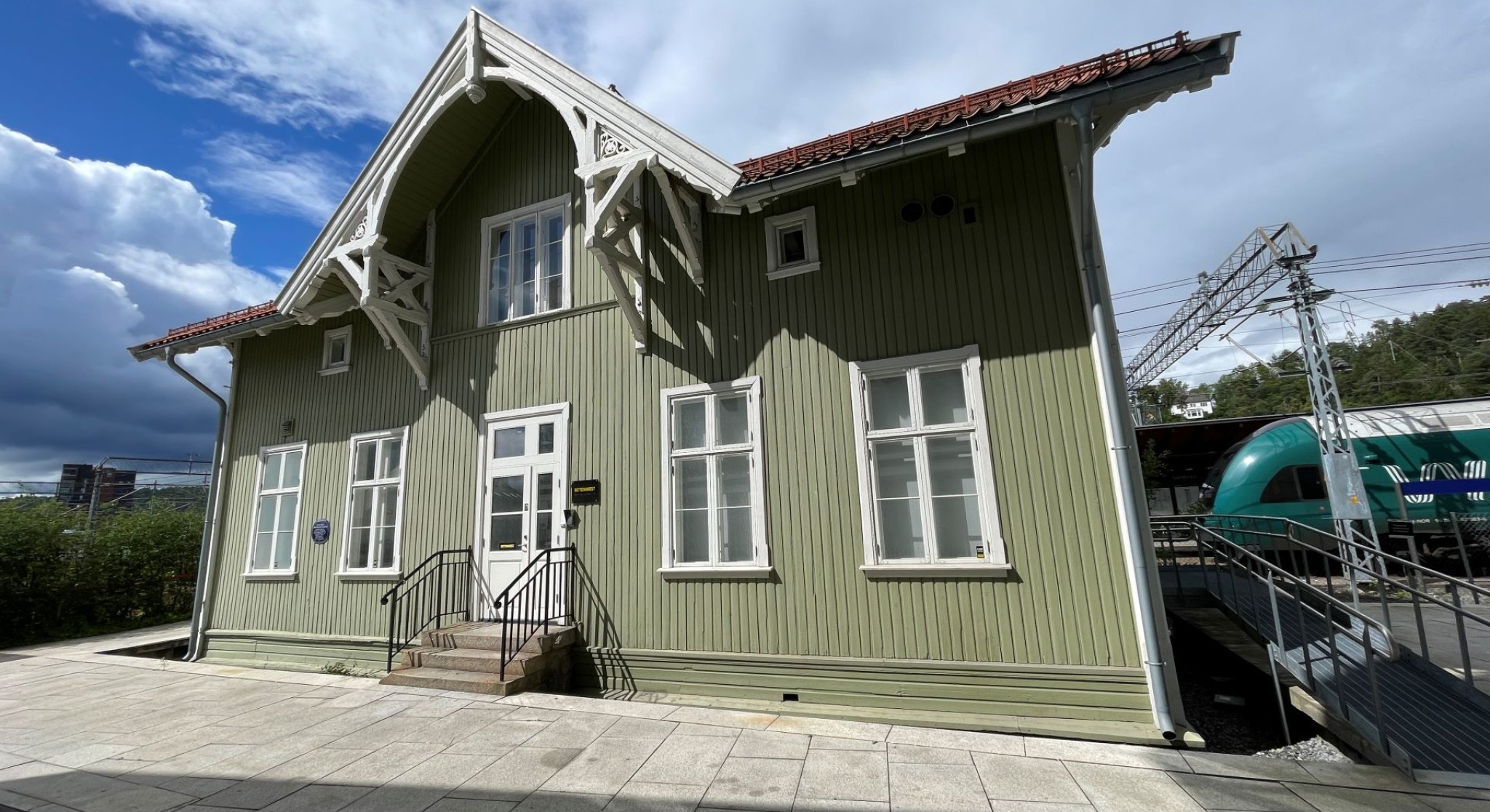 Malmskriverveien 20 – historisk stasjonsbygning i Sandvika - Entra